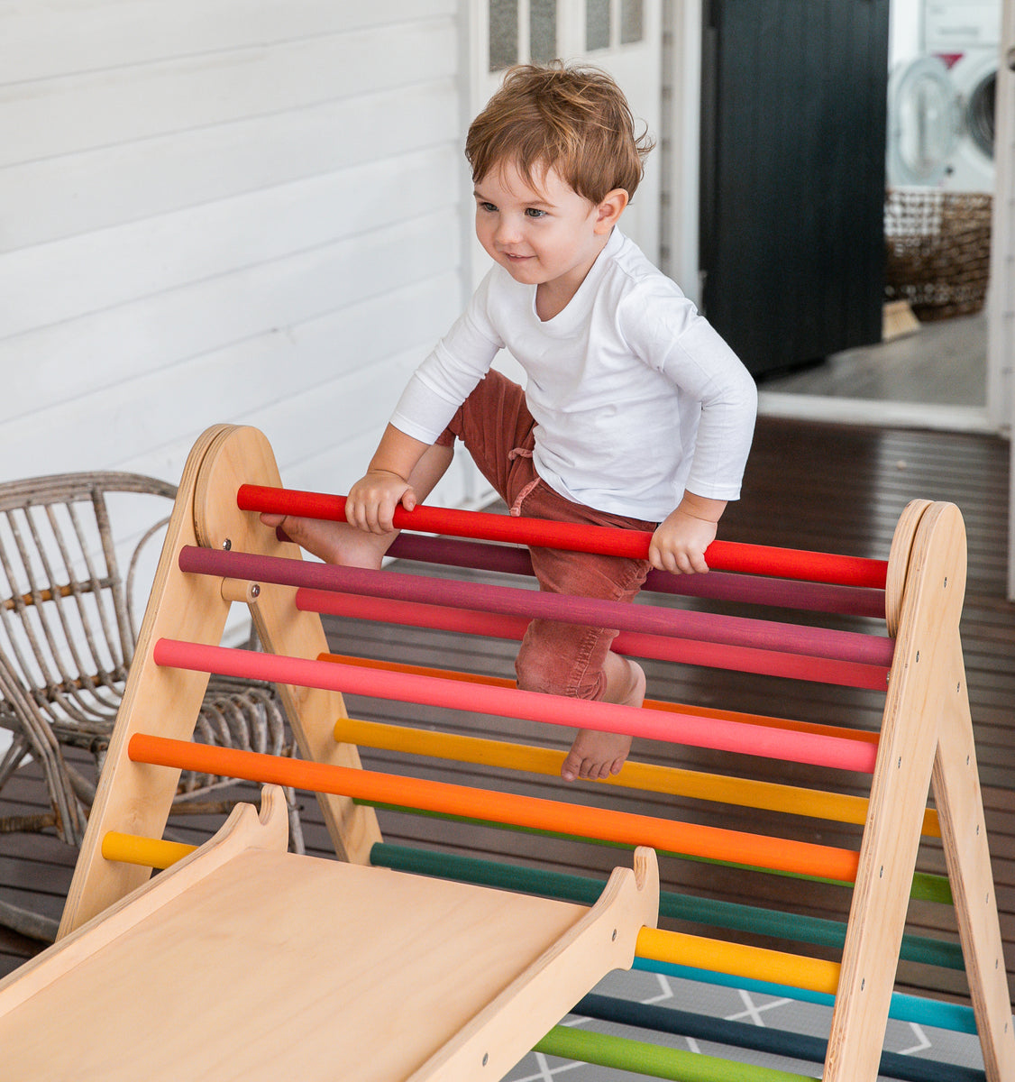 Why you should let your toddler climb. – Nimble Kids